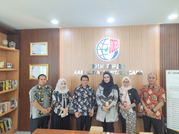 Penilaian JDIH Terbaik Se-Kaltim, JDIH Set-DPRD Kukar Dikunjungi Biro ...
