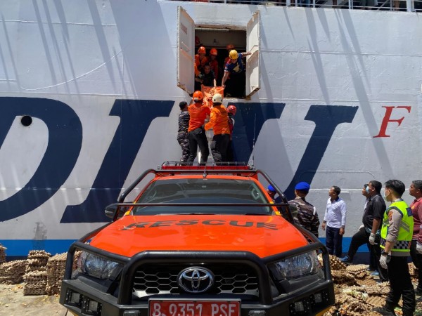 Korban Kapal Miring di Pelabuhan Semayang Berhasil Dievakuasi, Basarnas ...