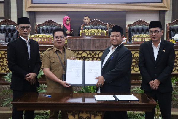Terbesar dalam Sejarah, APBD Kukar 2024 Tembus Rp13 Triliun ... Terbesar dalam Sejarah, APBD Kukar 2024 Tembus Rp13 Triliun ...