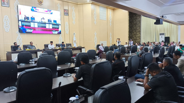 DPRD Balikpapan Umukan Pengesahan APBD 2024 dan Perubahan Anggota Pansus di Rapat Paripurna ...