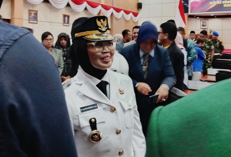 Neni Janji Penuhi Permintaan Petugas Kebersihan DLH Bontang Mulai dari ...