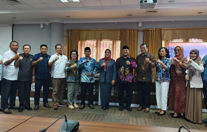 Rapat Paripurna DPRD Berau Umumkan Penetapan Bupati dan Wakil Bupati Terpilih Periode 2025-2030 ...